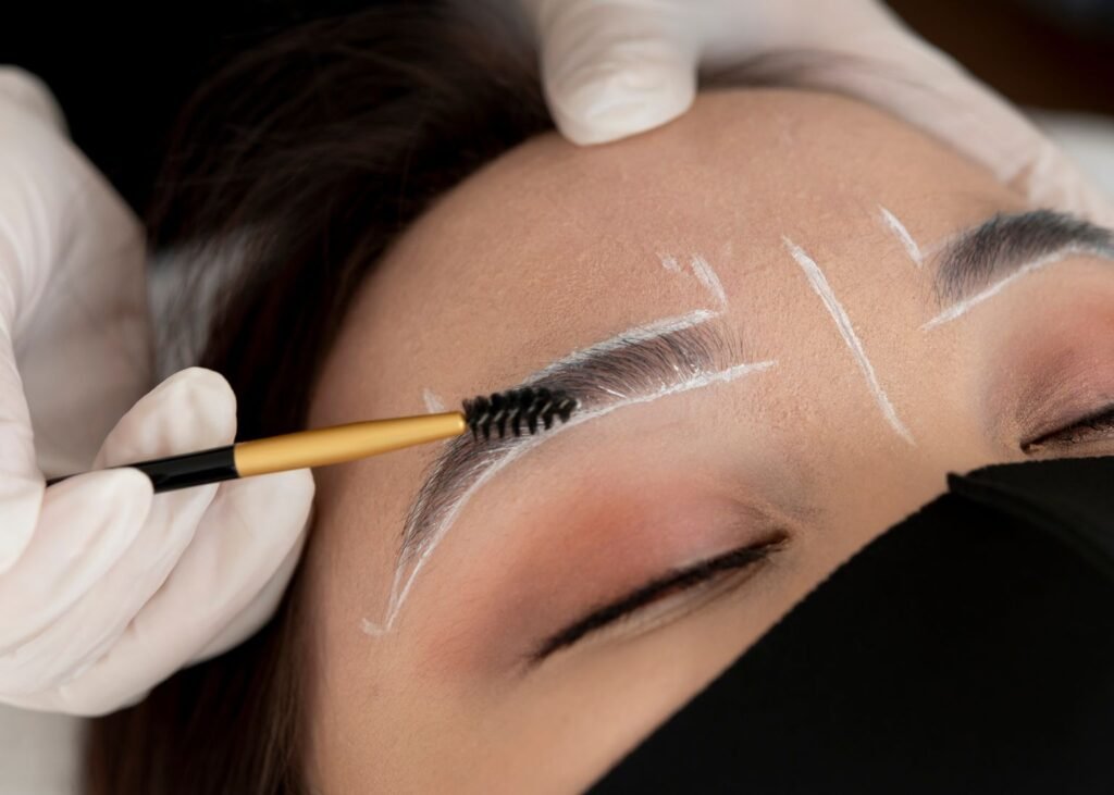 Brow Lamination Versus Microblading: Which Is Right for You? - Miracola ...